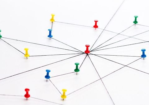 70+ Connective Words To Power Up Your Essays [COMPREHENSIVE LIST ...